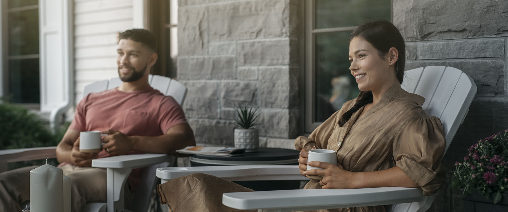 How to Create a Cozy Outdoor Living Room - Keter