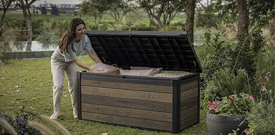 Signature Walnut Brown 150 Gallon Storage Deck Box - Keter US