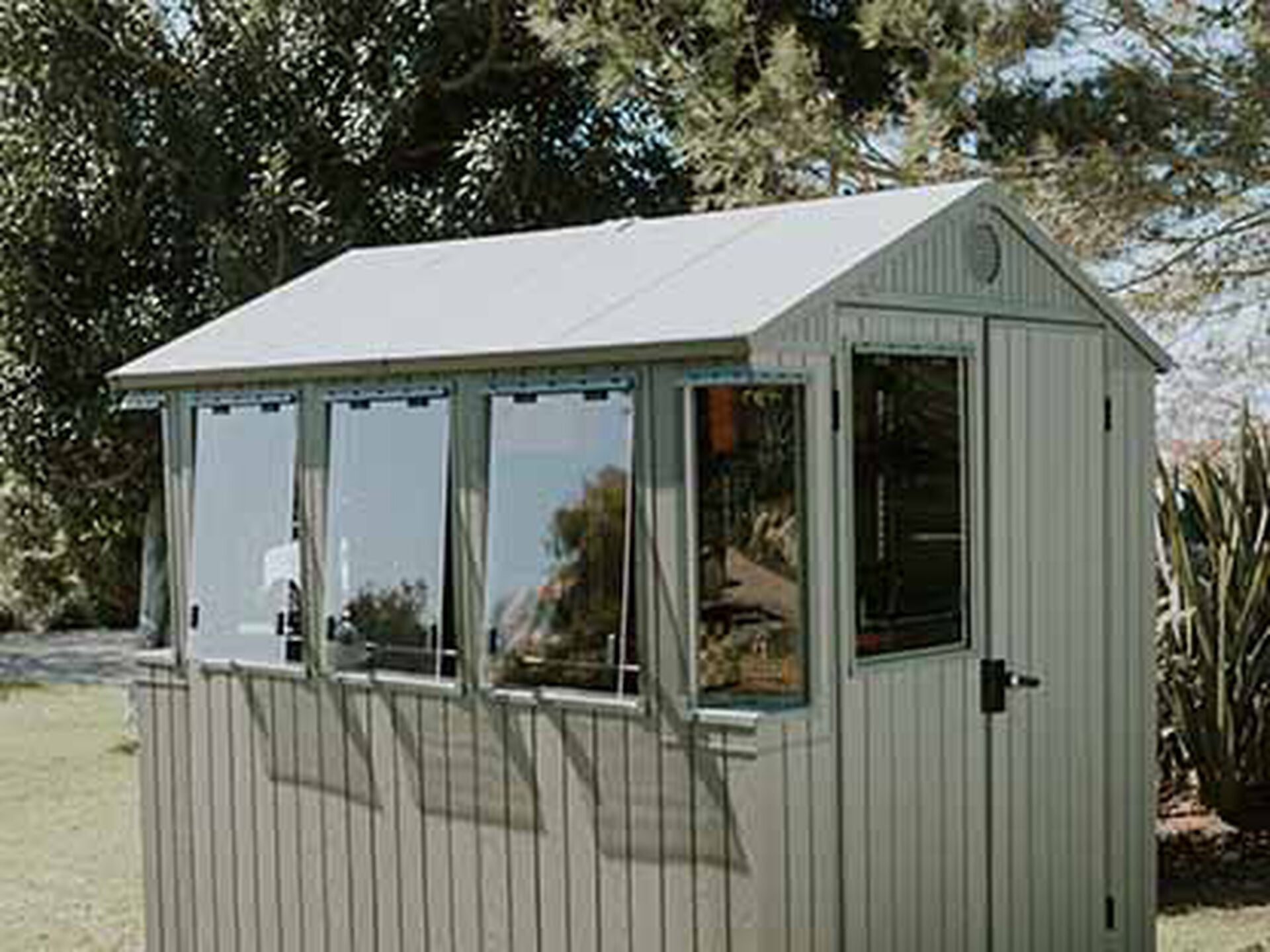 Gazebos and Outdoor Hosting Bar Sheds - Keter US